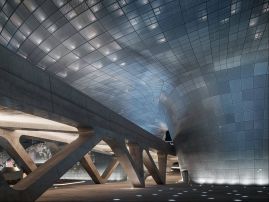 동대문 디자인 플라자 (Dongdaemun Design Plaza : DDP) 연혁과 자하하디드 소개, 디자인 컨셉, 공간체험, 동선 분석.pptx-1페이지